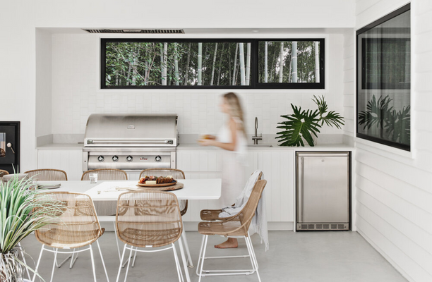 How to create a Hamptons-Style Outdoor Kitchen | Balnei & Colina